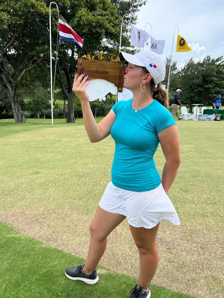 LUA POUSA CAMPEONA – NACIONAL COSTA RICA – APAGOLF